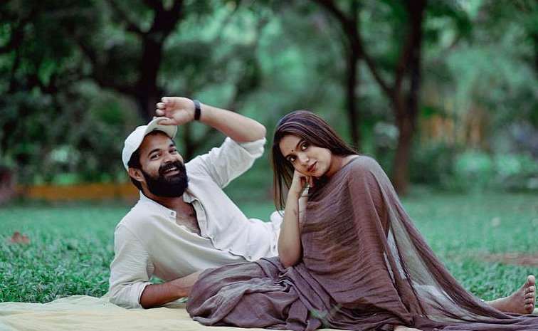 Hakim Shajahan Marriage: హీరోయిన్‌ను పెళ్లాడిన మలయాళ హీరో.. ఎంతో సింపుల్‌గా! (ఫోటోలు) | Actor ...